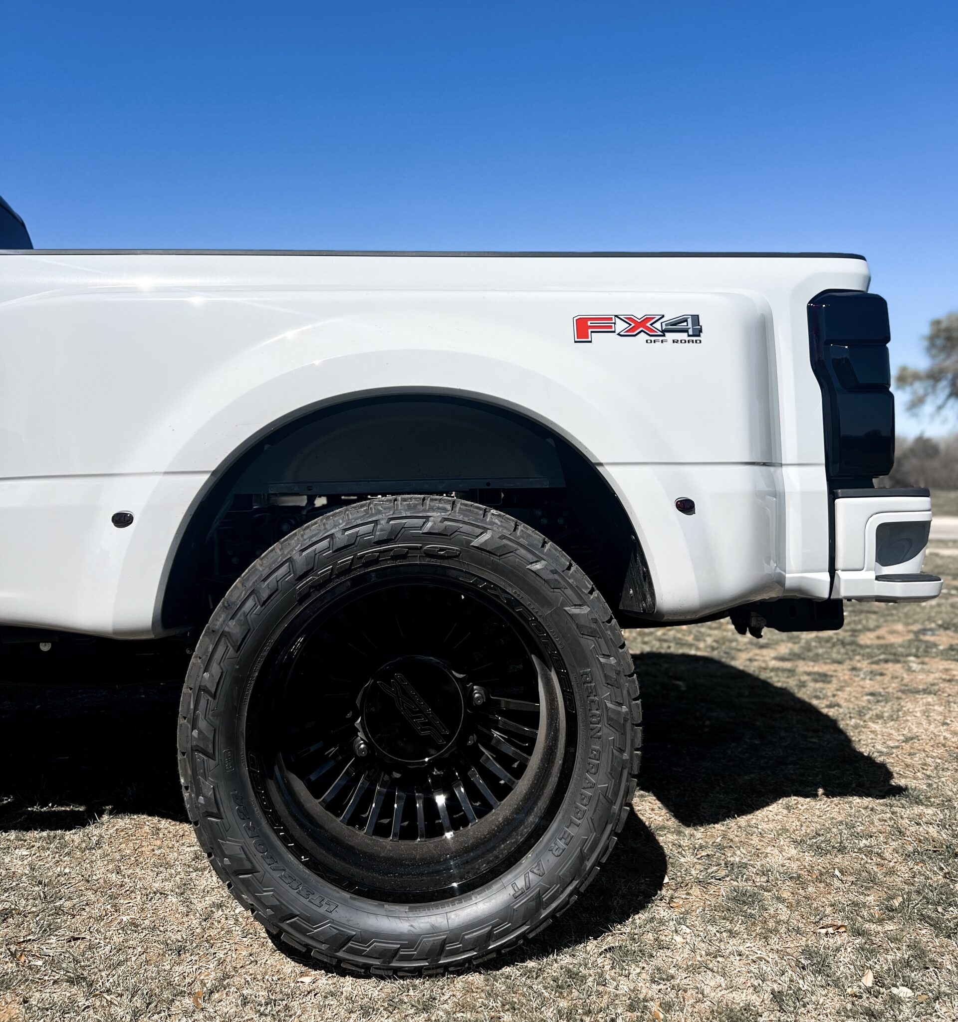 Unstoppable Power and Style: The Ultimate Ford Super Duty F-350 Build ...
