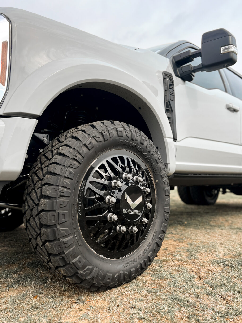 Ford Super Duty F-450 Custom Truck Build - Truxx