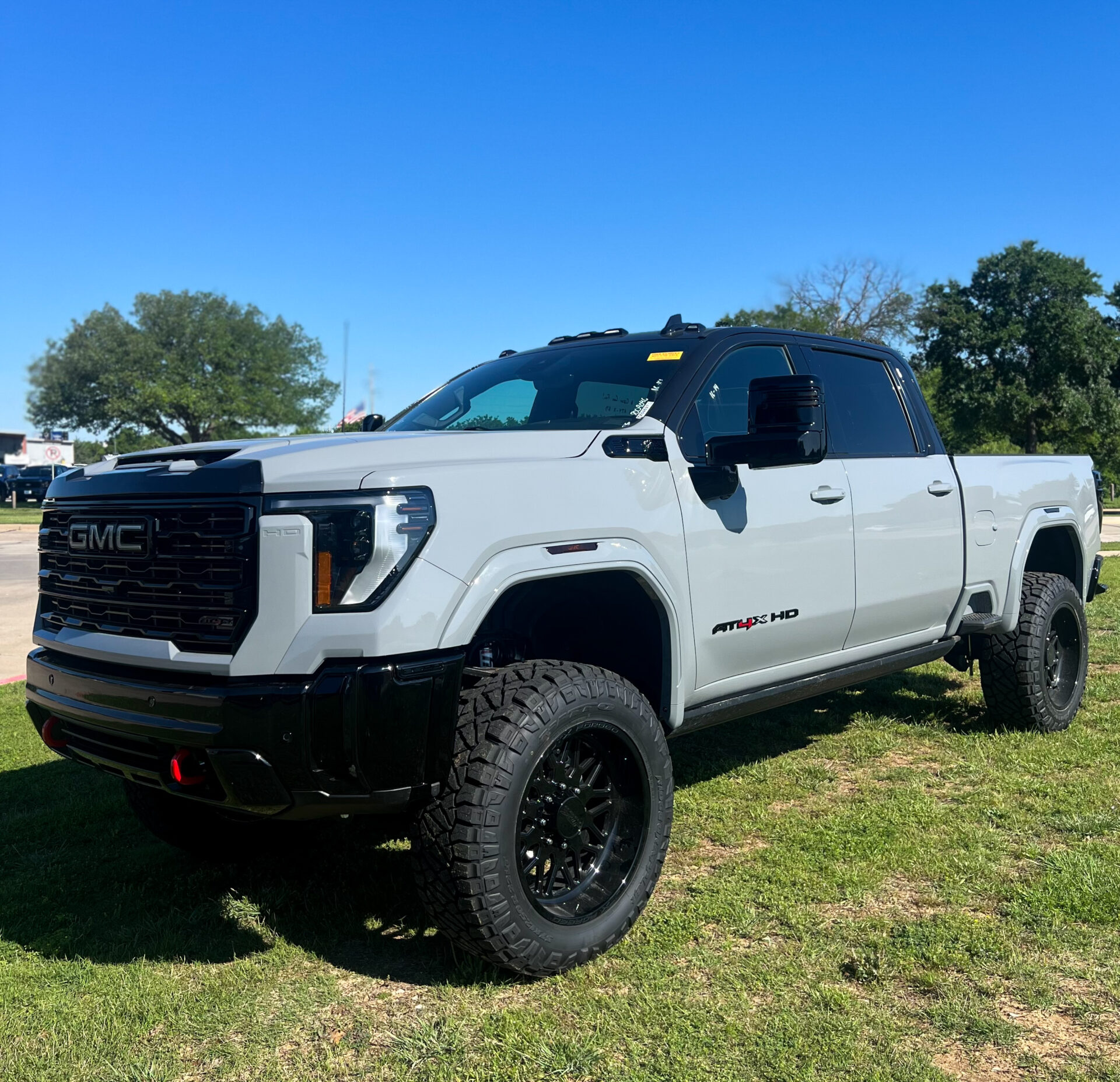 Ultimate Lifted GMC Sierra 2500 HD AT4X Build - Truxx