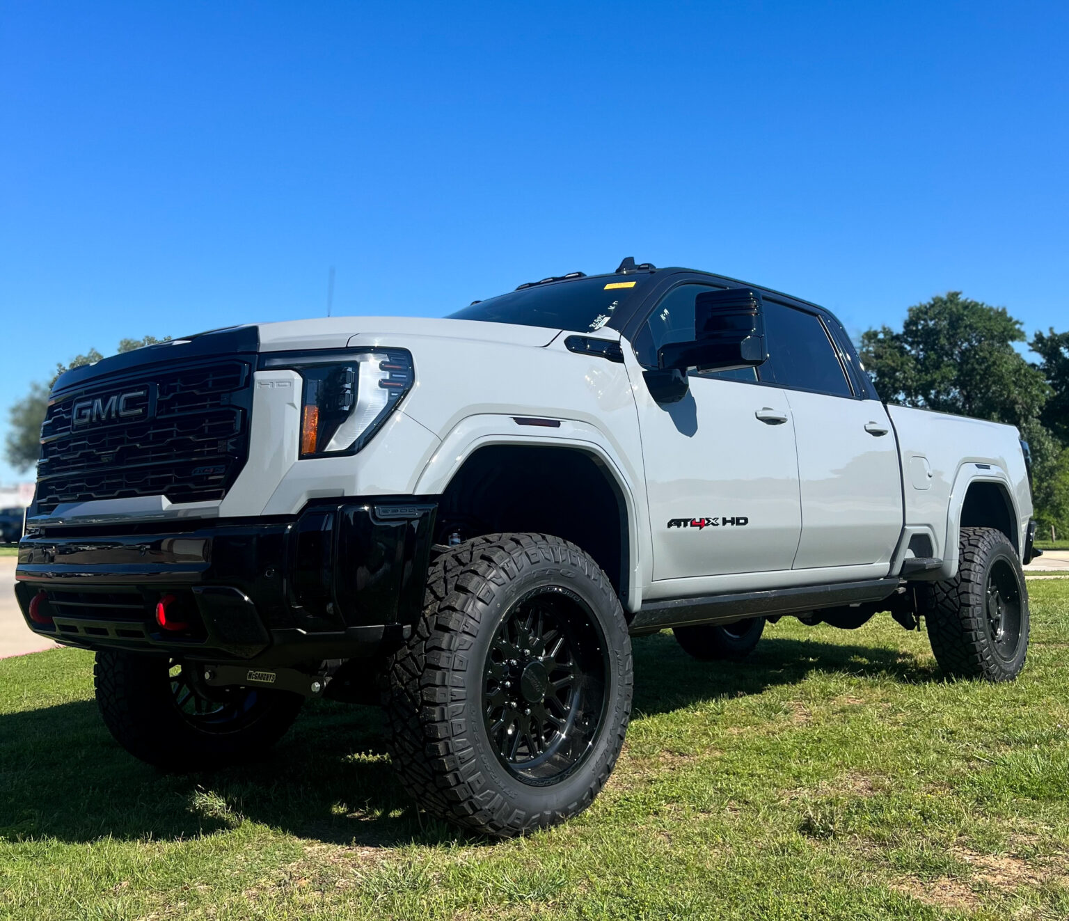 Ultimate Lifted GMC Sierra 2500 HD AT4X Build - Truxx