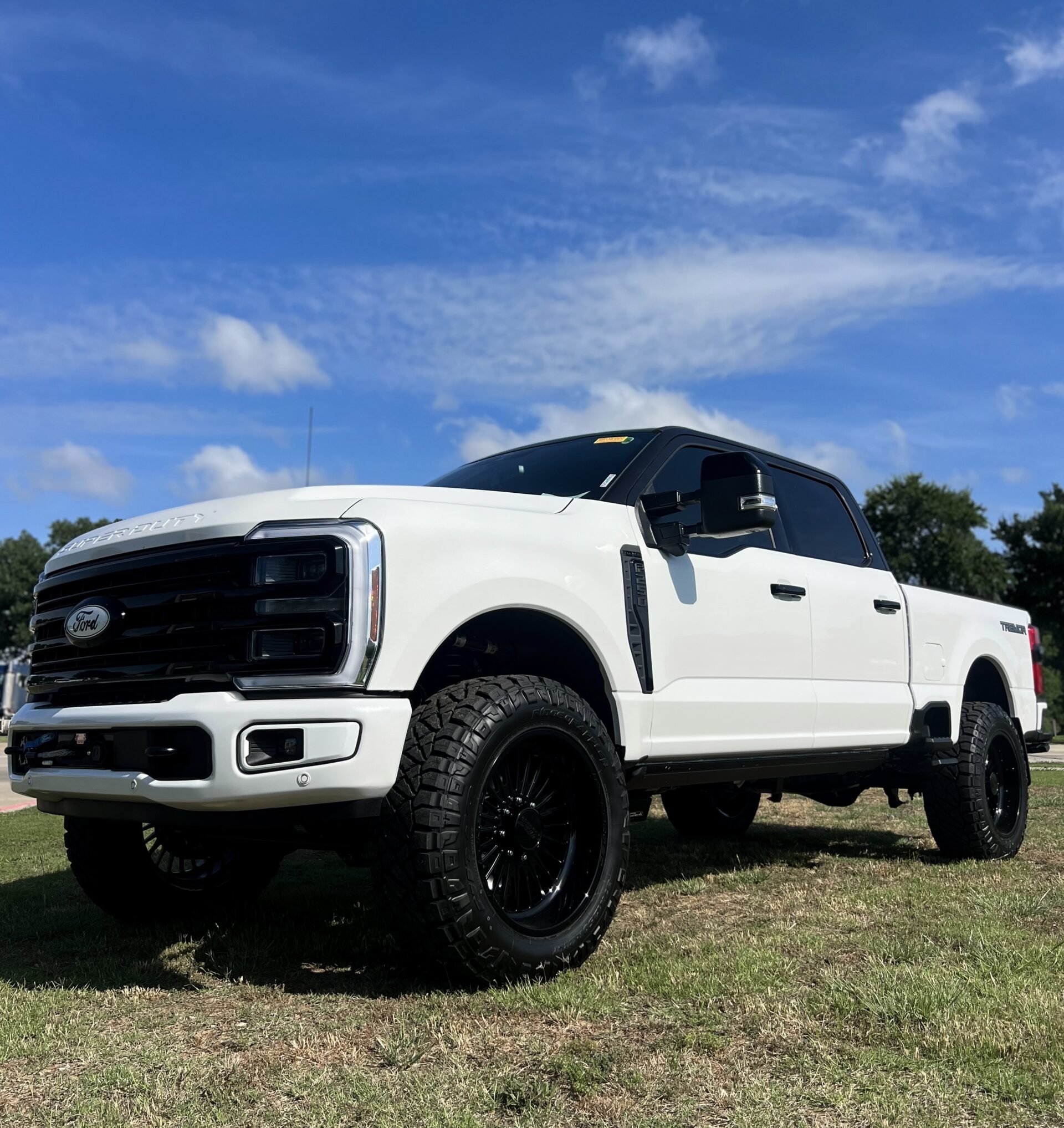 Custom Ford F-250 Super Duty Platinum Build - Truxx