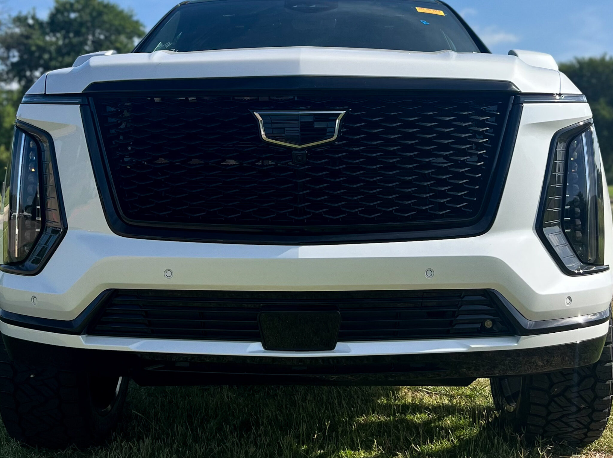 Custom Cadillac Escalade Build: Leveling Kit, Off-Road Wheels & XPEL ...