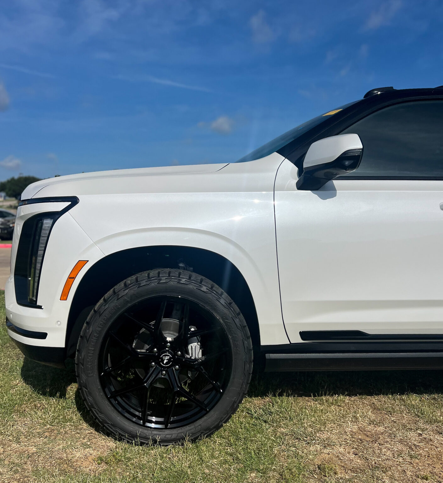 Custom Cadillac Escalade Build: Leveling Kit, Off-Road Wheels & XPEL ...