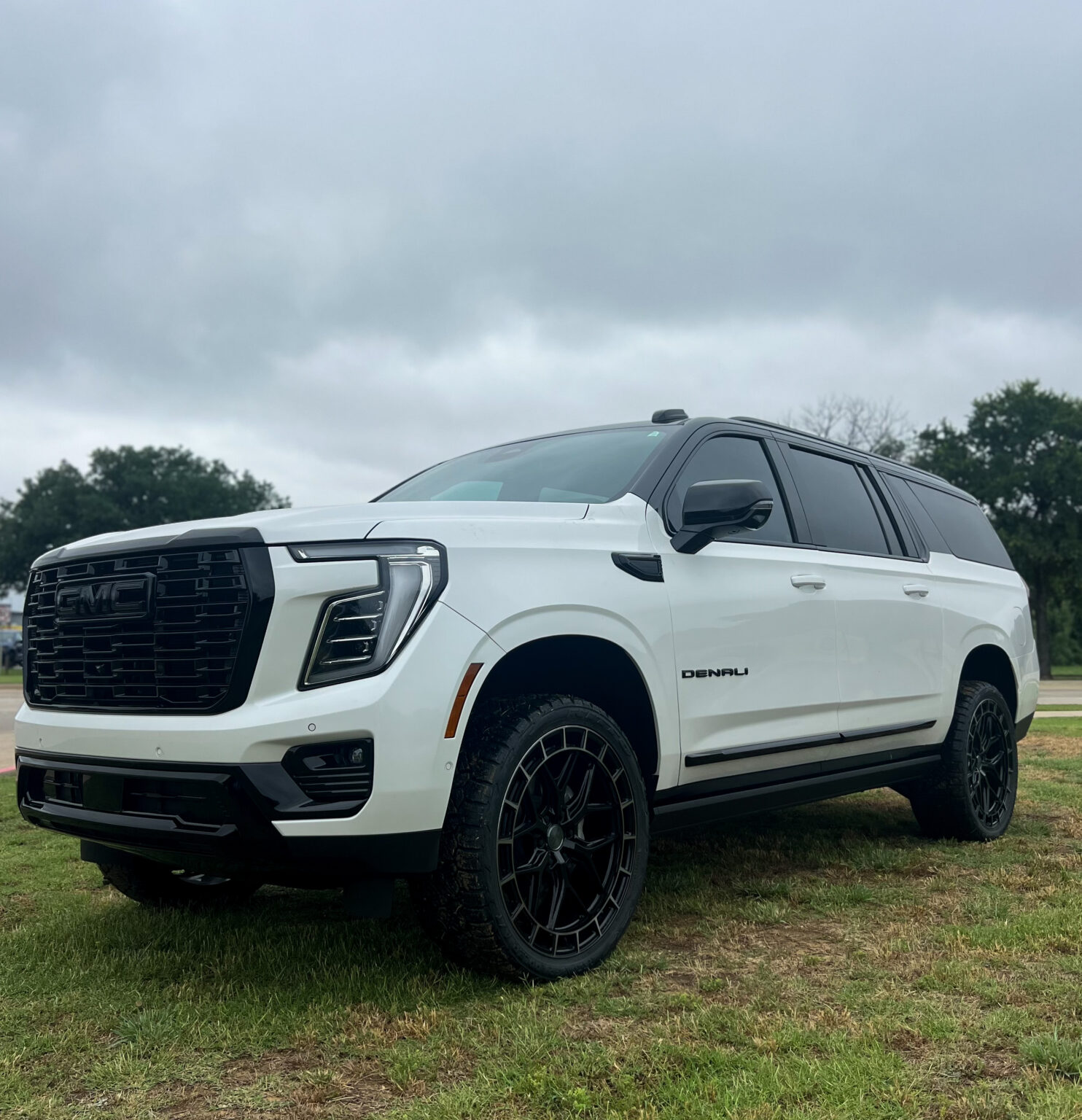 Impressive Custom GMC Yukon Denali Build - Truxx