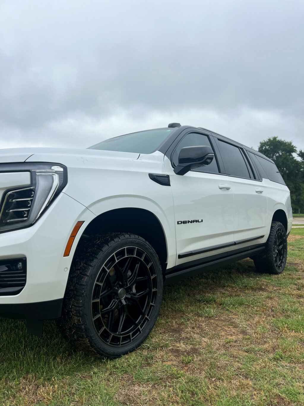 Impressive Custom GMC Yukon Denali Build - Truxx