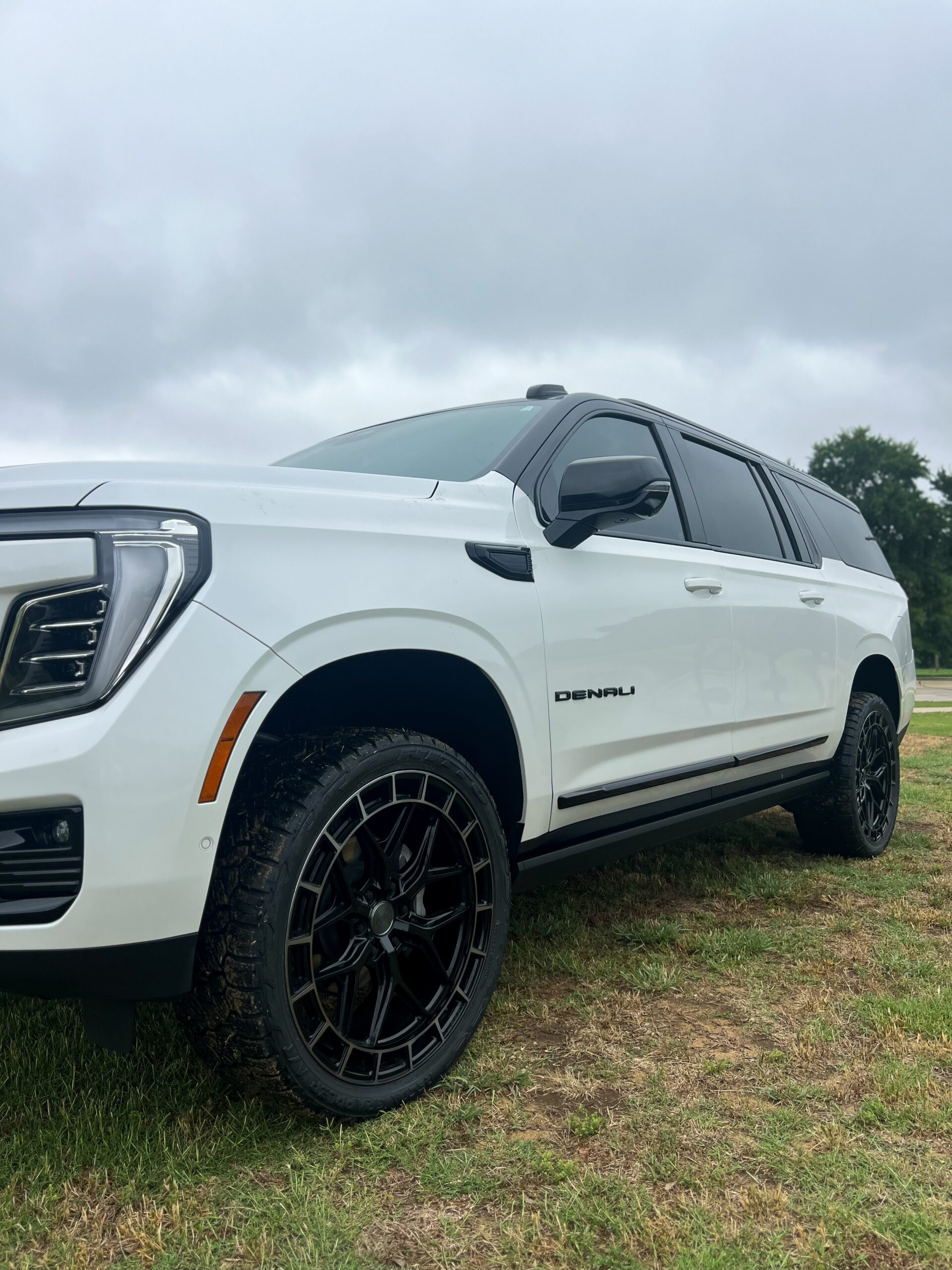 Impressive Custom GMC Yukon Denali Build - Truxx