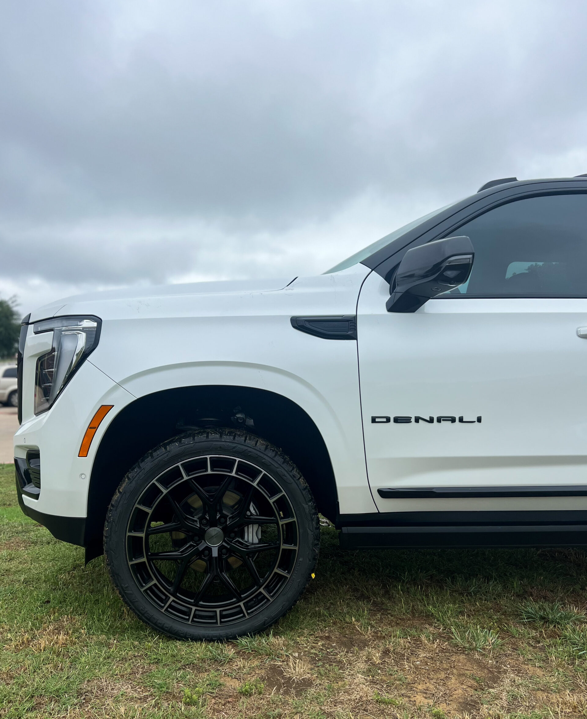 Impressive Custom GMC Yukon Denali Build - Truxx