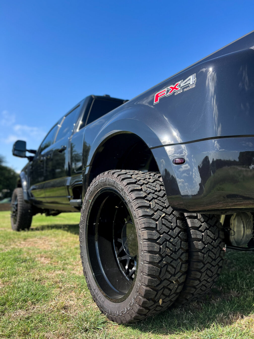 Custom Ford F-450 Super Duty - Truxx