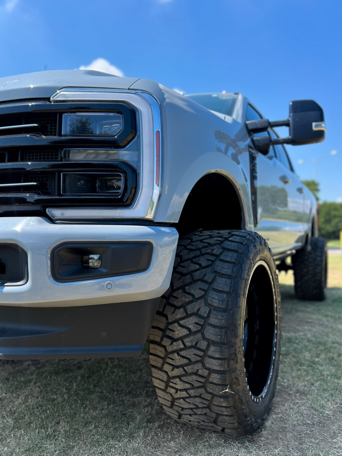 Unstoppable Ford F-250 Build - Truxx