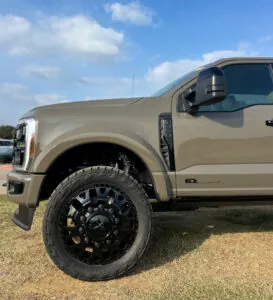 Stunning Custom Ford F-450 - Truxx