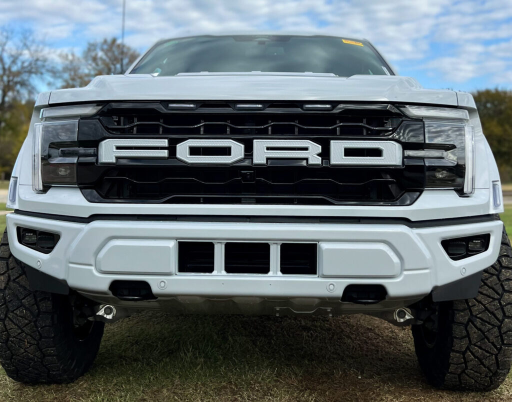 Impressive Ford Raptor Custom Build - Truxx