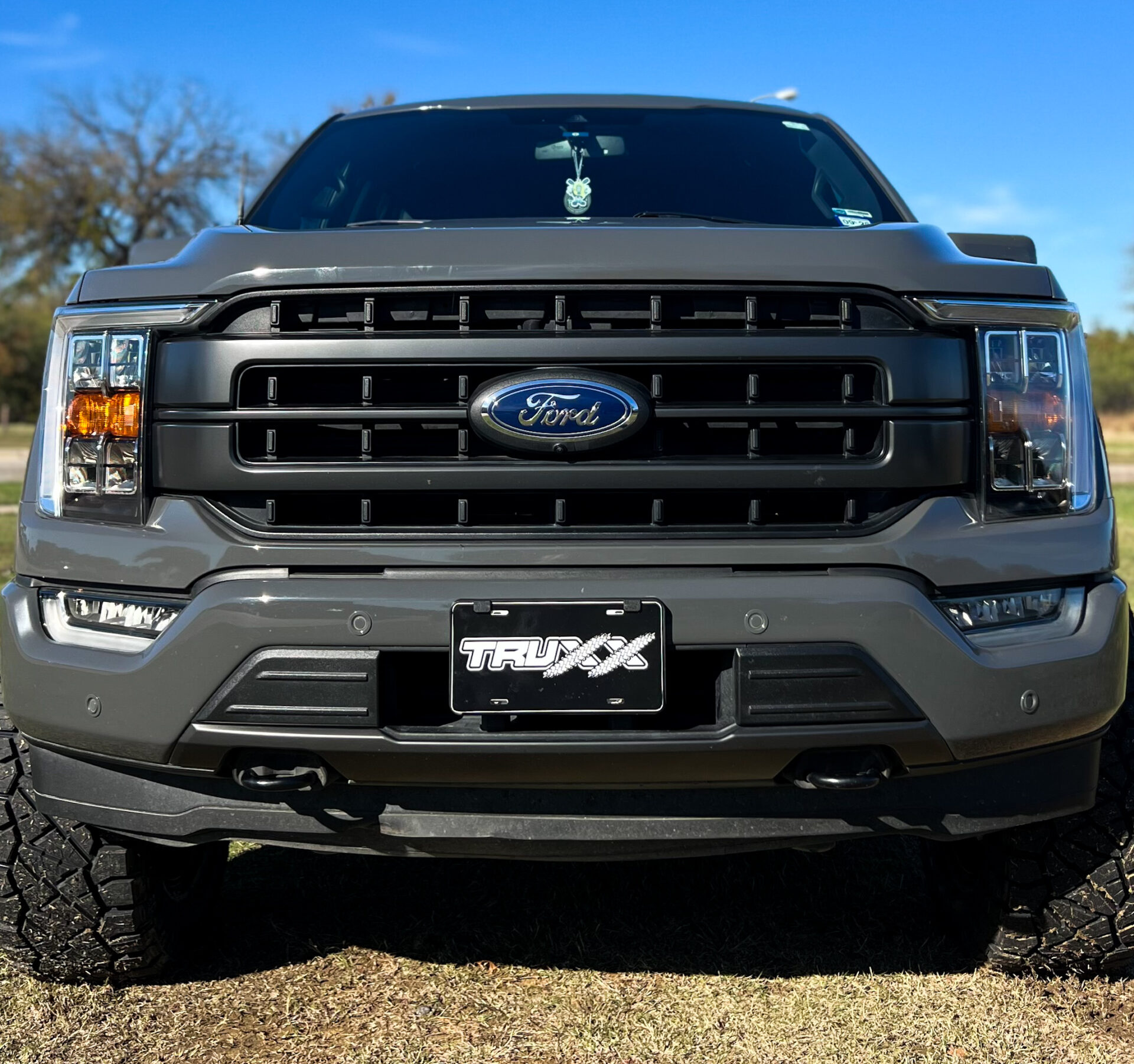 Bold Ford F-150 Custom Build - Truxx