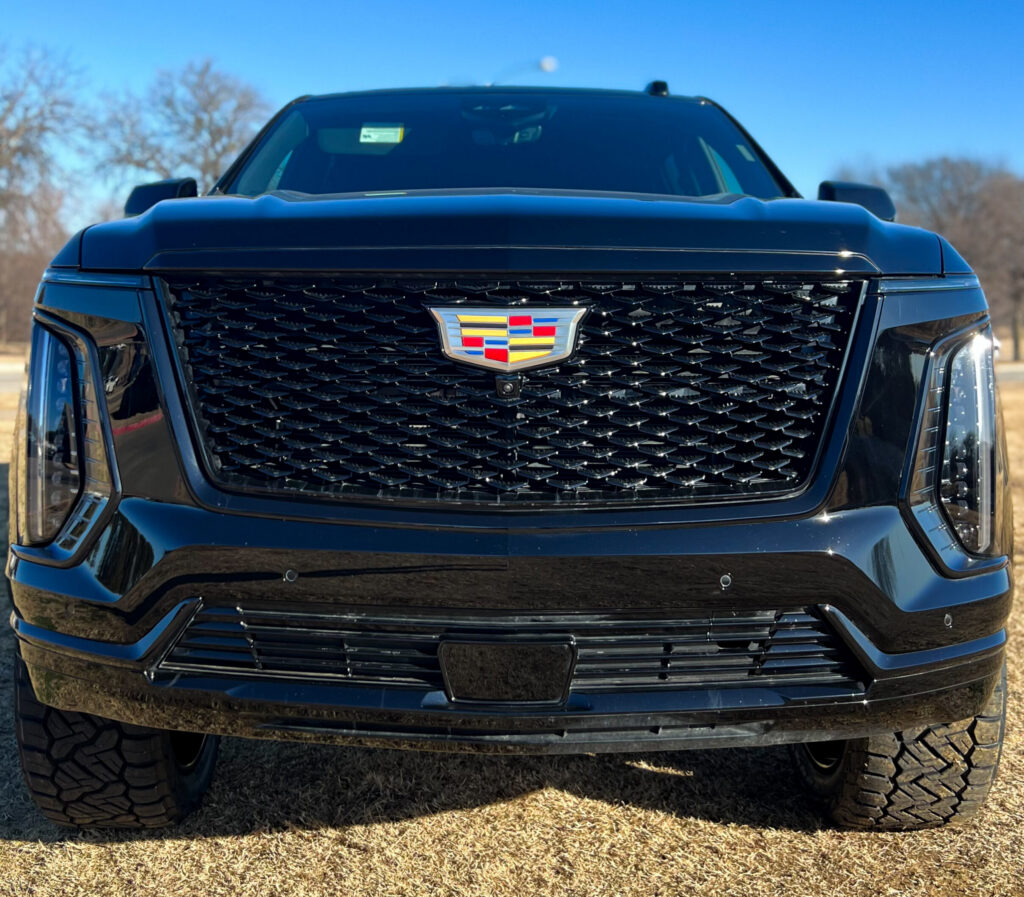 Impressive Cadillac Build - Truxx