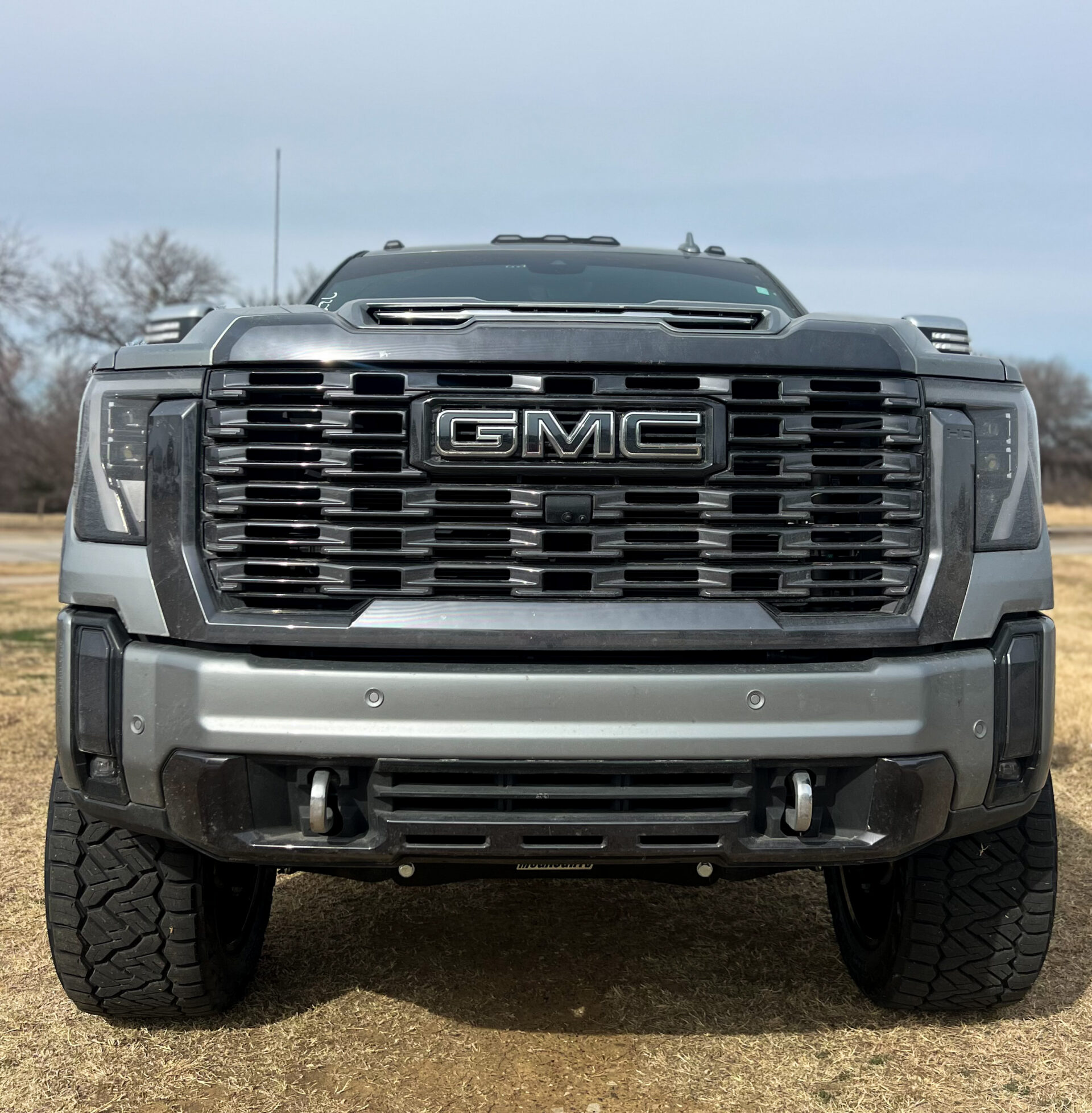 Impressive GMC Sierra HD Denali Build - Truxx